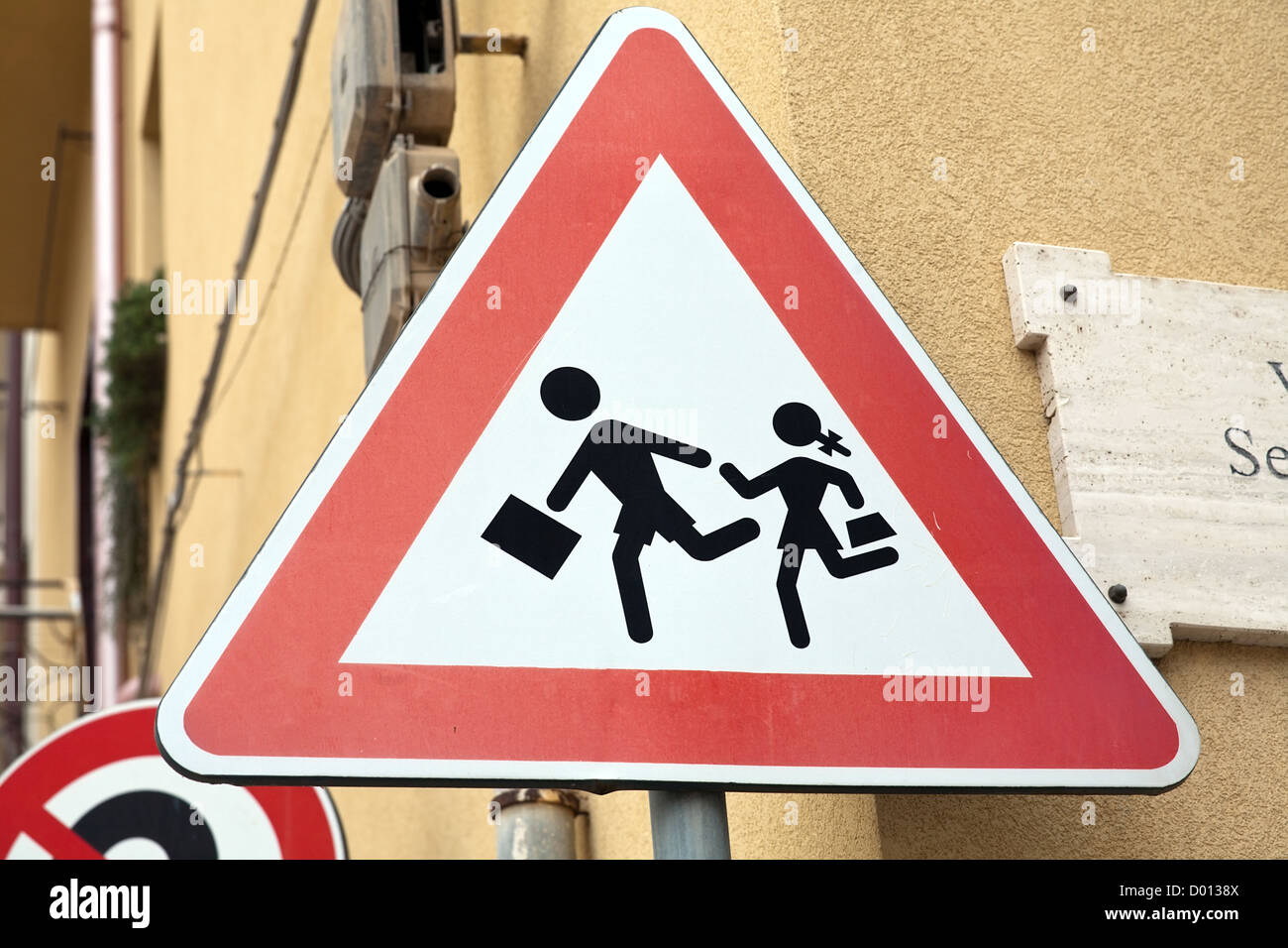 Italian warning sign hi-res stock photography and images - Alamy