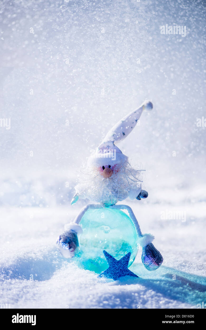 Santa claus in the snow storm hi-res stock photography and images - Alamy