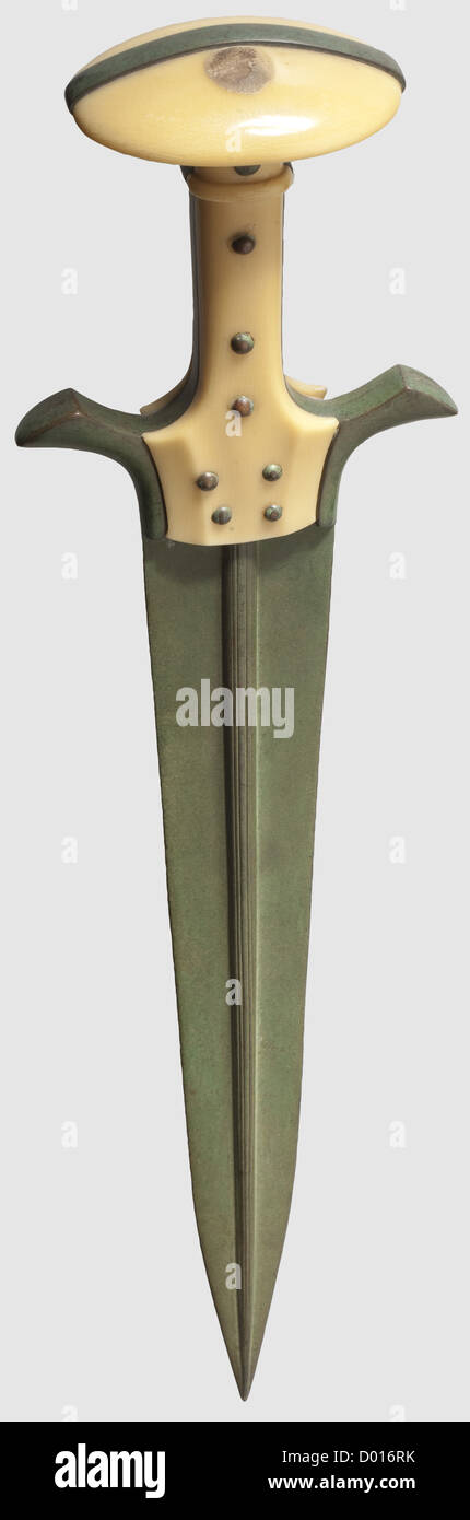 Hermann Göring - A splendid dagger with an "ivory" grip and bronze ...