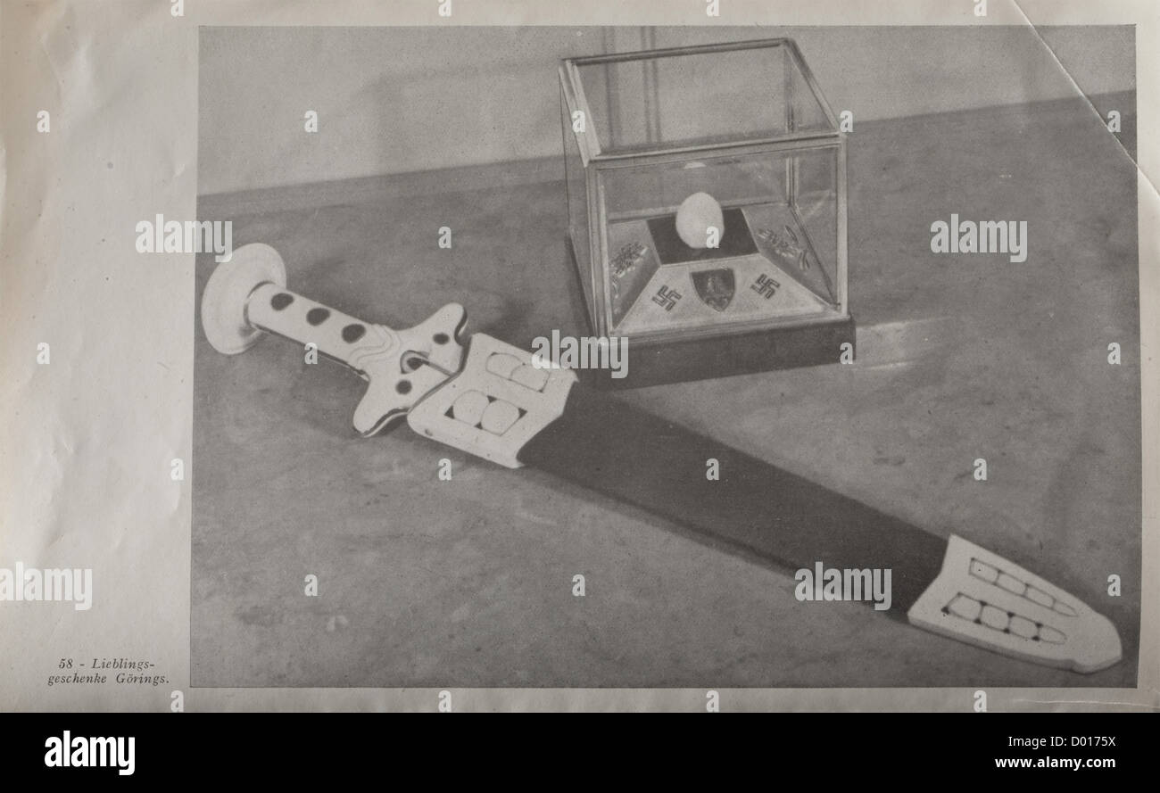 Hermann Göring - A magnificent dagger with ivory grip and bronze blade ...