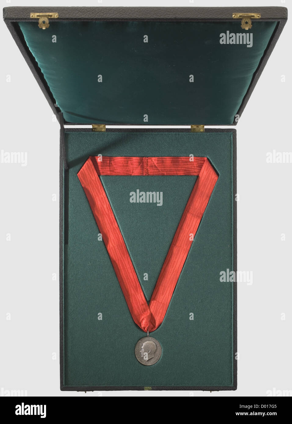 Adolf hitler medallion silver hi-res stock photography and images - Alamy