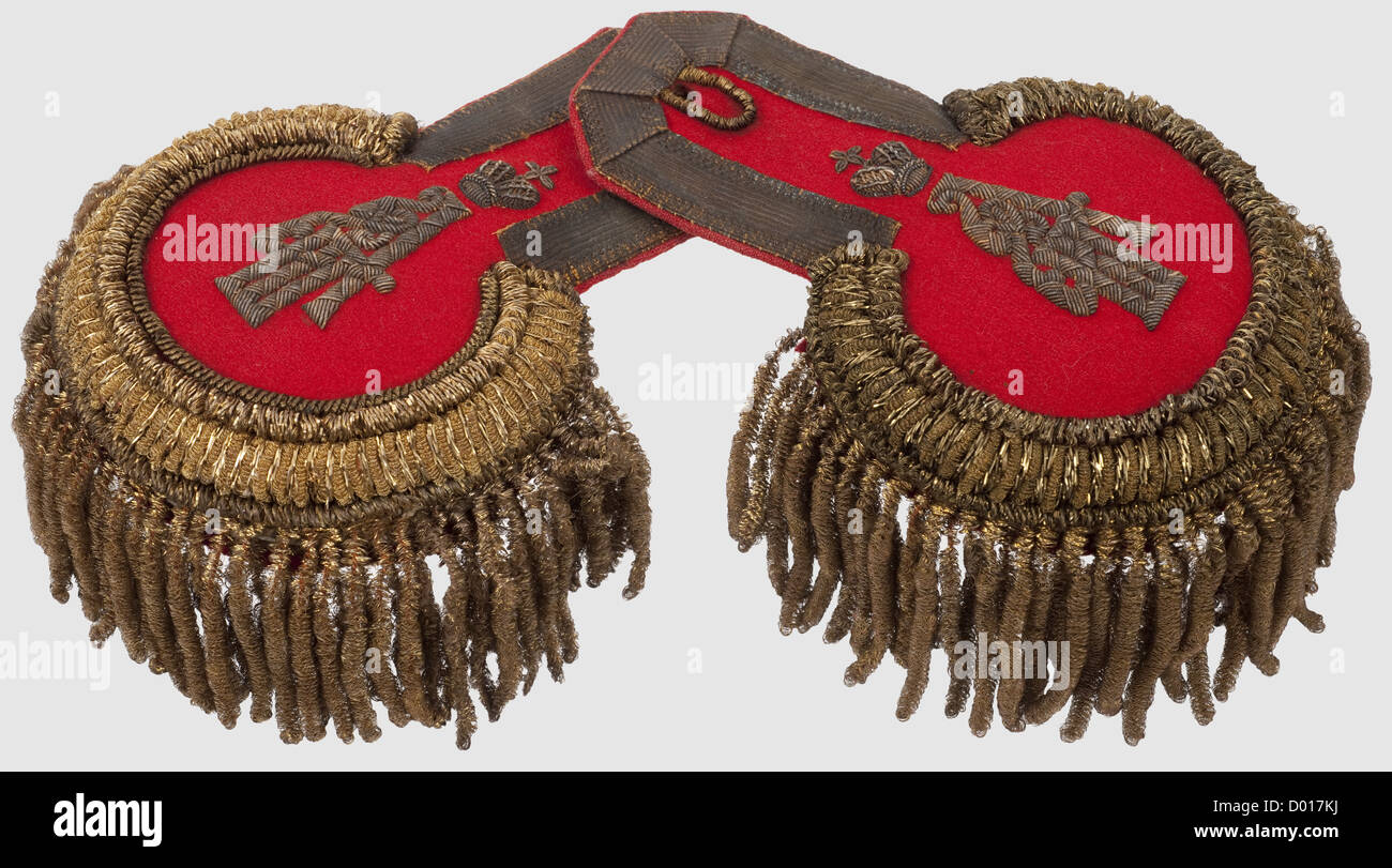 A pair of epaulettes for a colonel, Russia between 1881 and 1894. Red ...