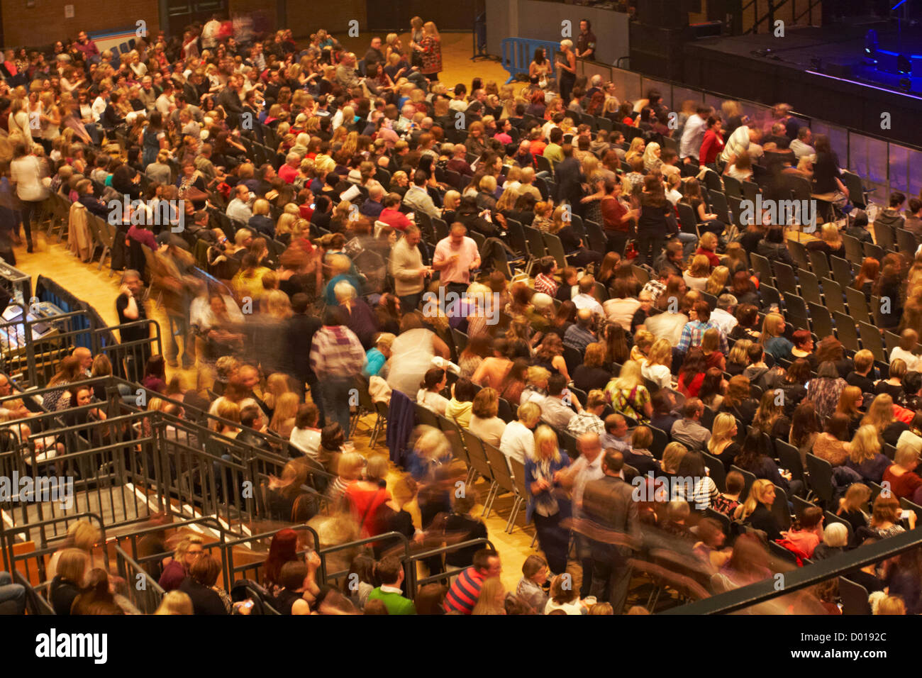 Seated sitting band music celebrity hi-res stock photography and images ...