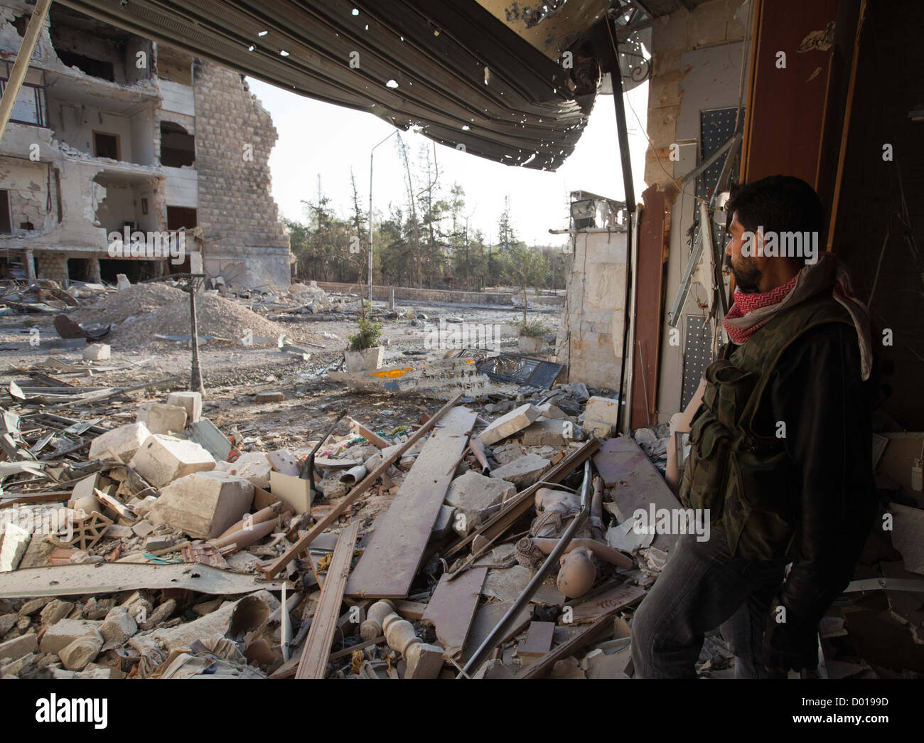 November 1, 2012 - Aleppo, Syria: Free Syrian Army fighters looks out ...