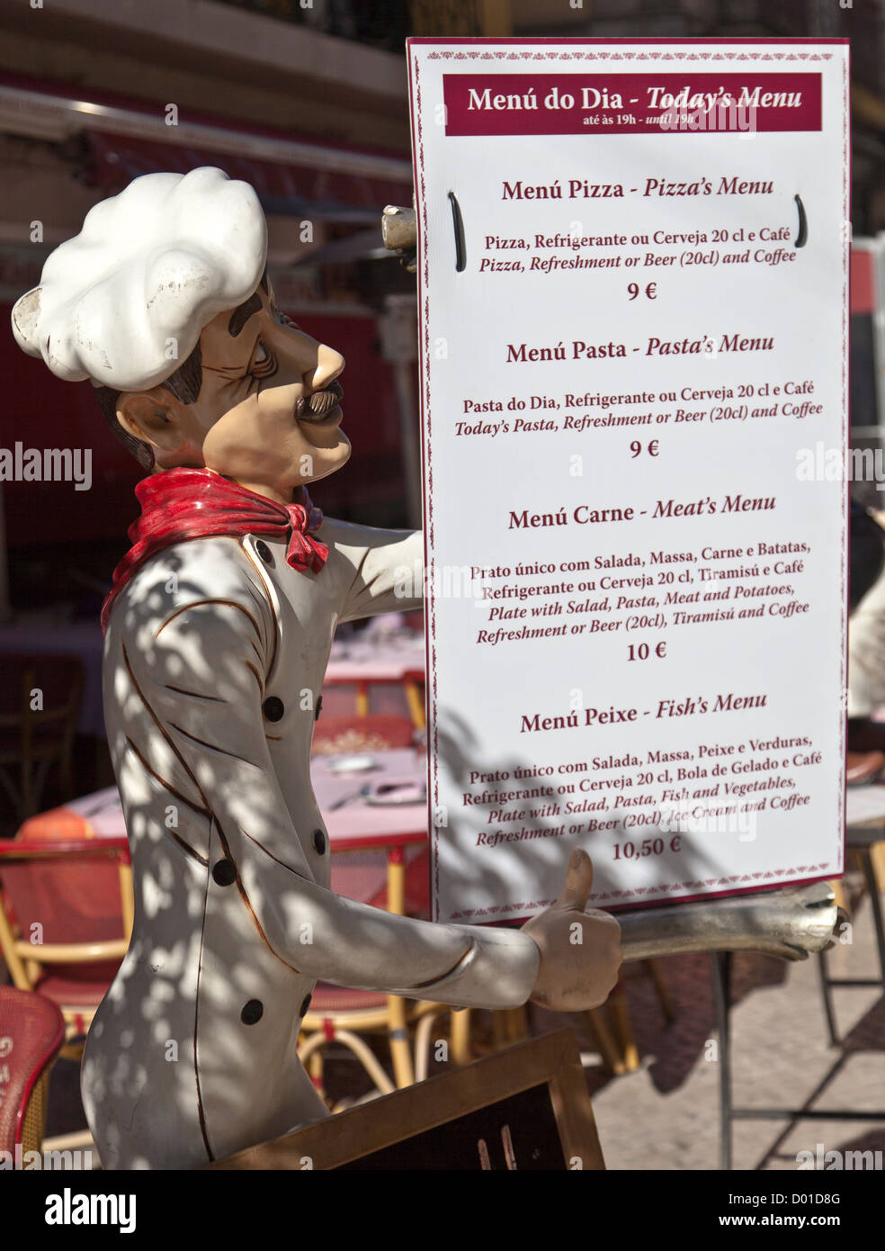 Pizza pasta statue hi-res stock photography and images - Alamy