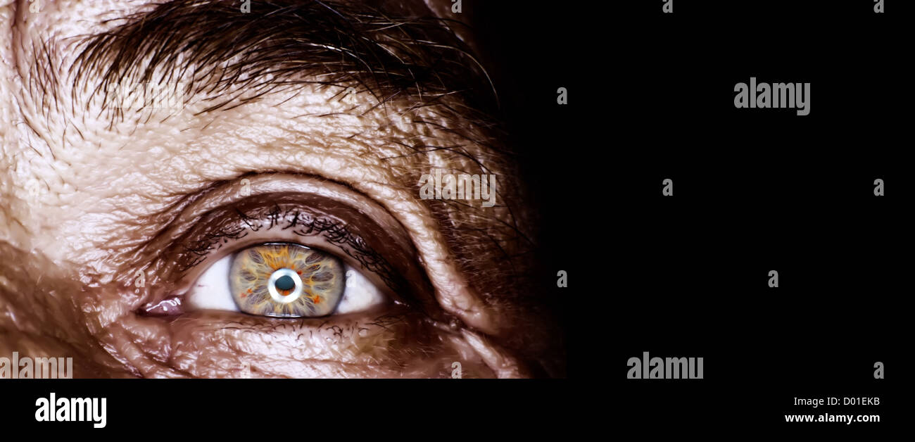 Iris eye close up tear hi-res stock photography and images - Alamy