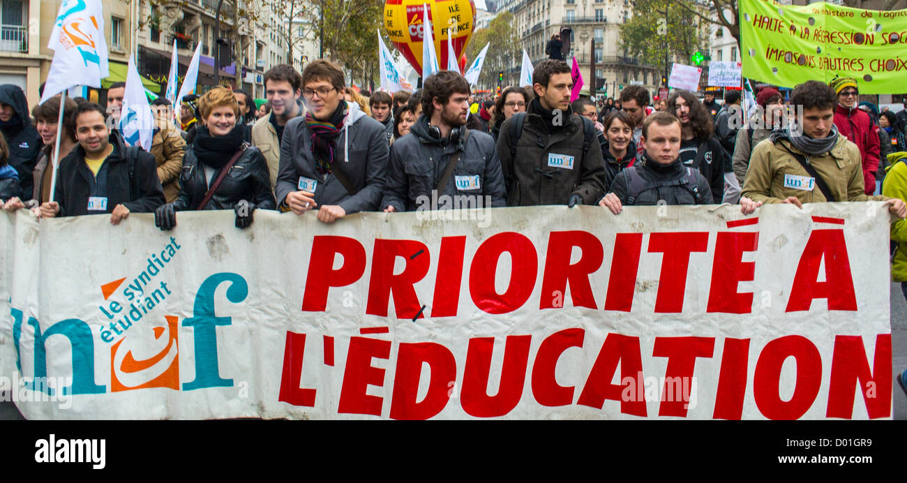 Citizen movement large group of people hi-res stock photography and ...