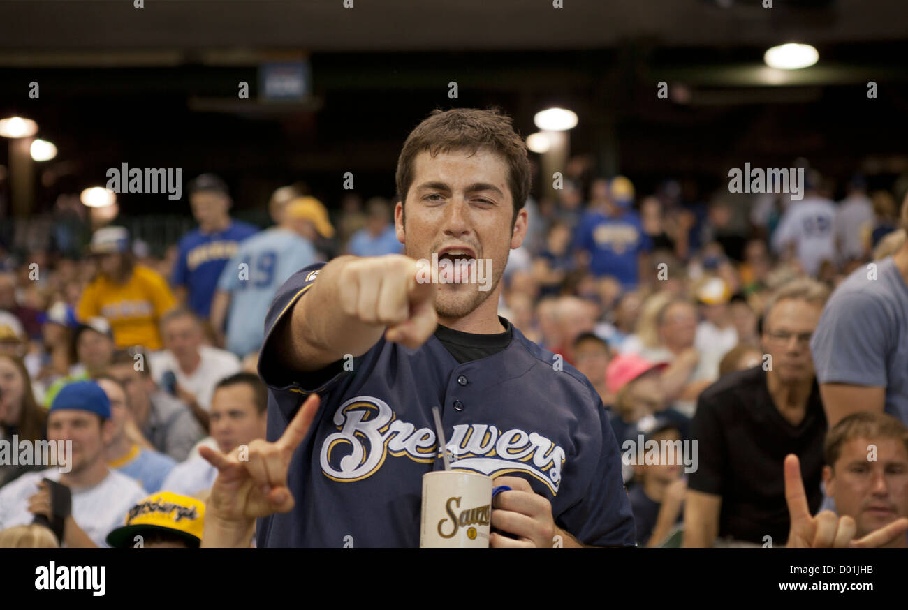 Sports fans stadium hi-res stock photography and images - Alamy