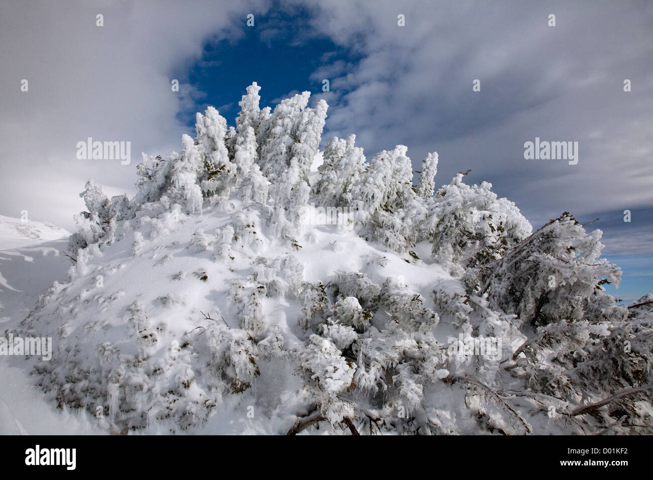 Ridge mound hi-res stock photography and images - Alamy