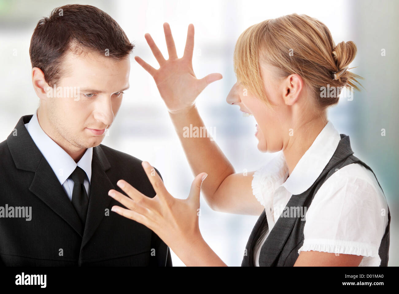 Men argue fight hi-res stock photography and images - Alamy