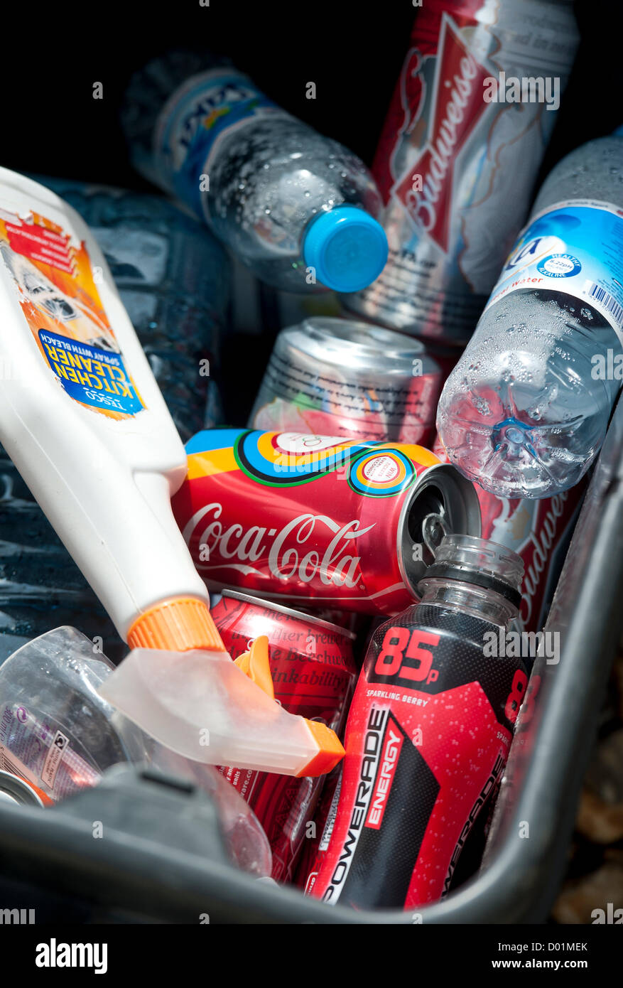 Recycling tub hi-res stock photography and images - Alamy