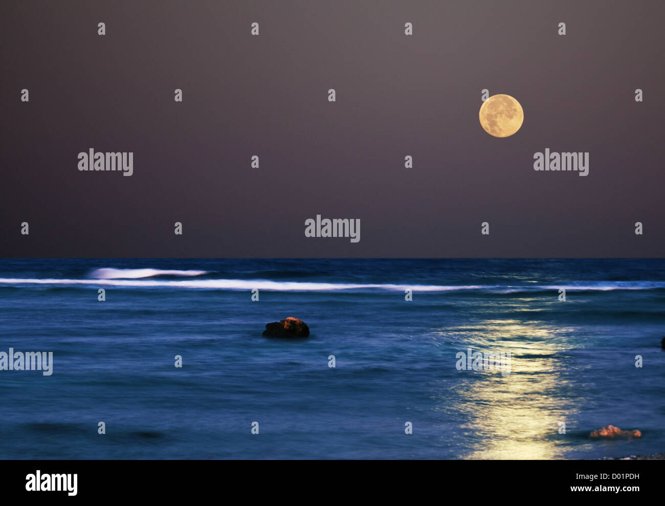 Moonlight, moonlit, sea Stock Photo - Alamy
