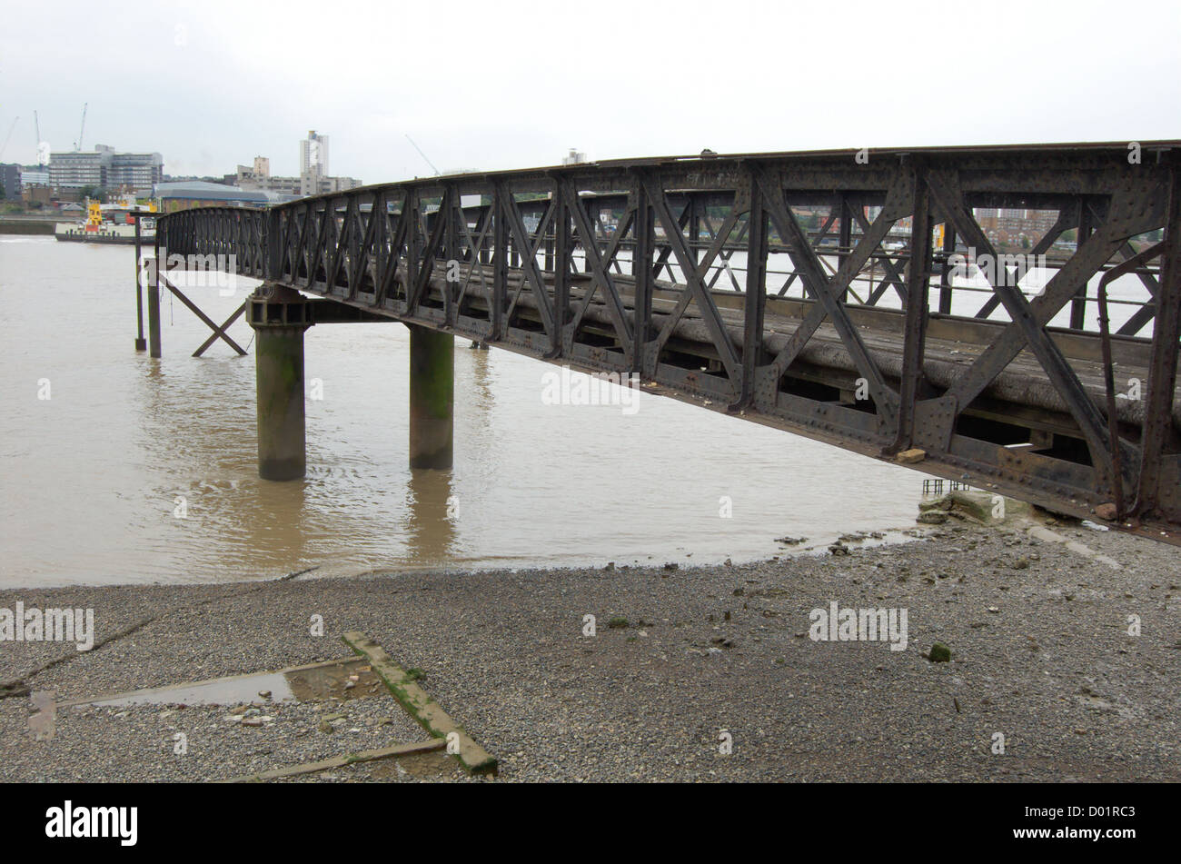 Woolwich ferry pier hi-res stock photography and images - Alamy