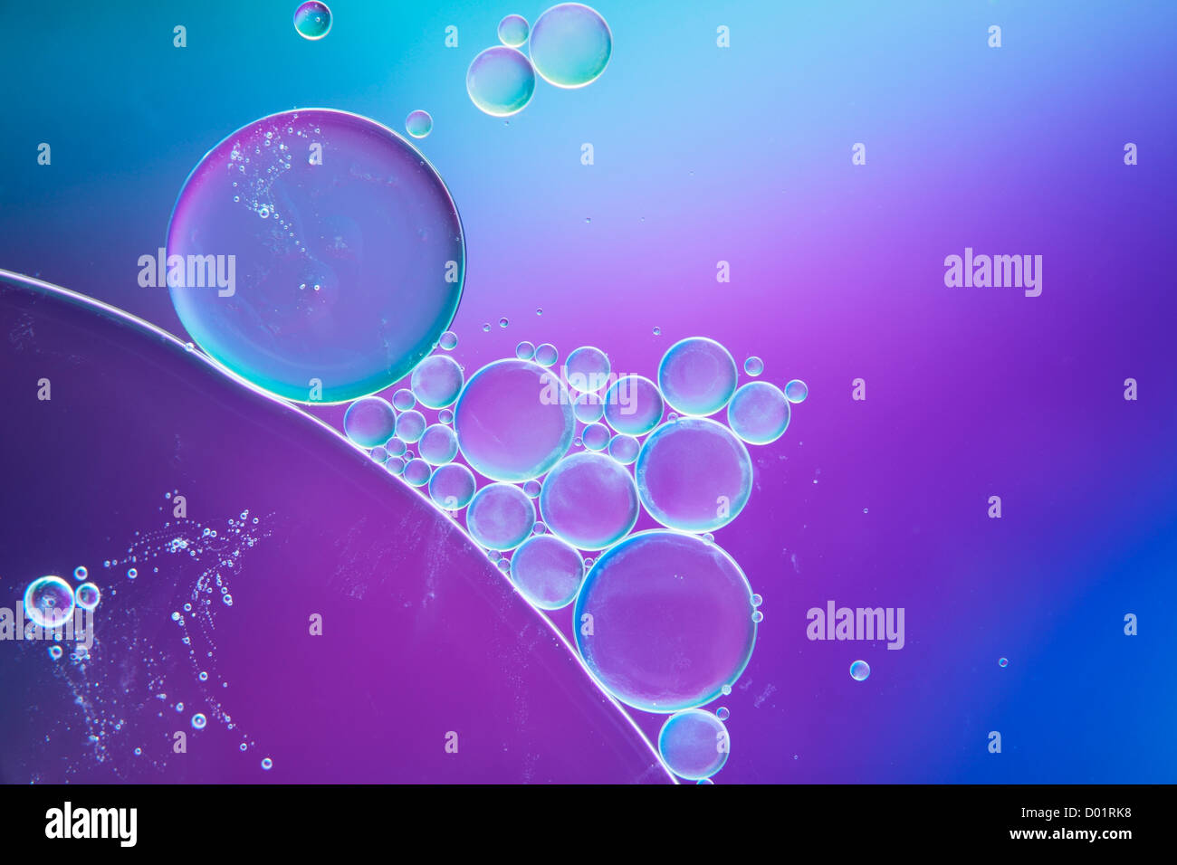 Oil and water hi-res stock photography and images - Alamy