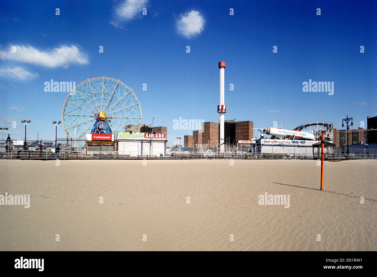 Coney beach funfair hi-res stock photography and images - Alamy