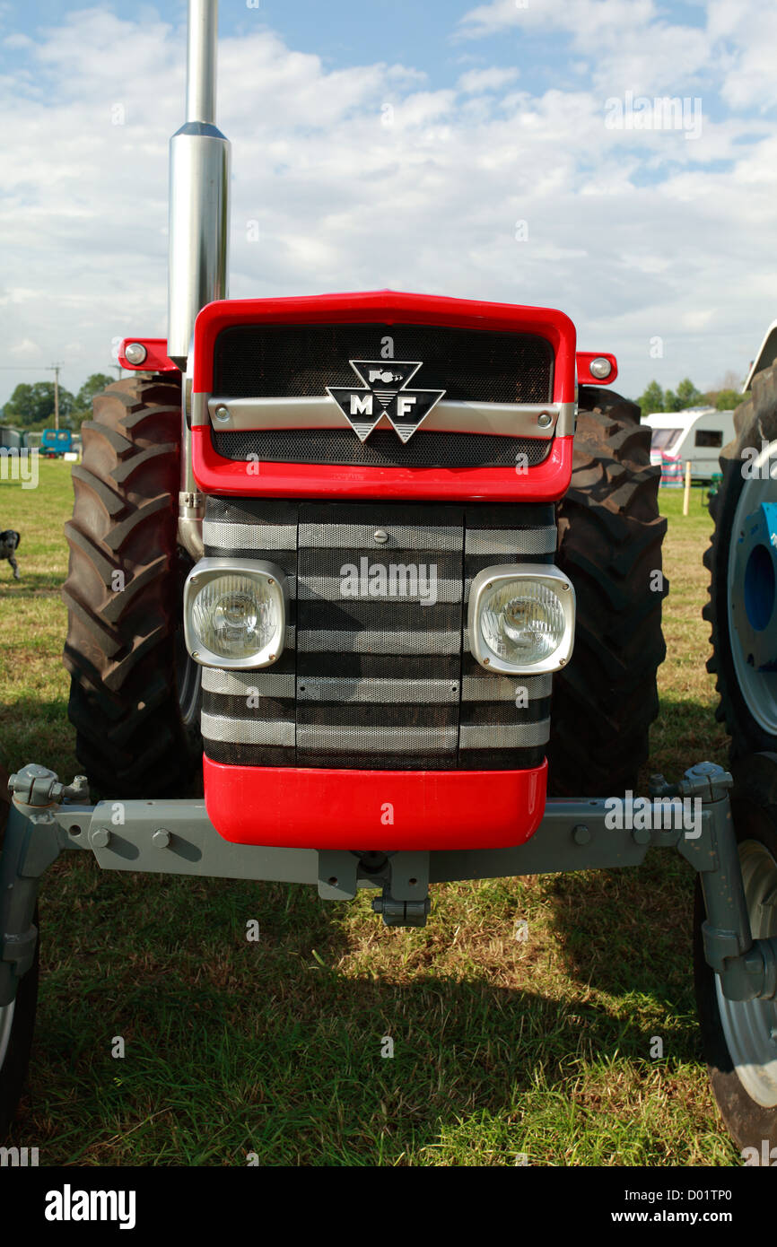 Massey ferguson hi-res stock photography and images - Alamy