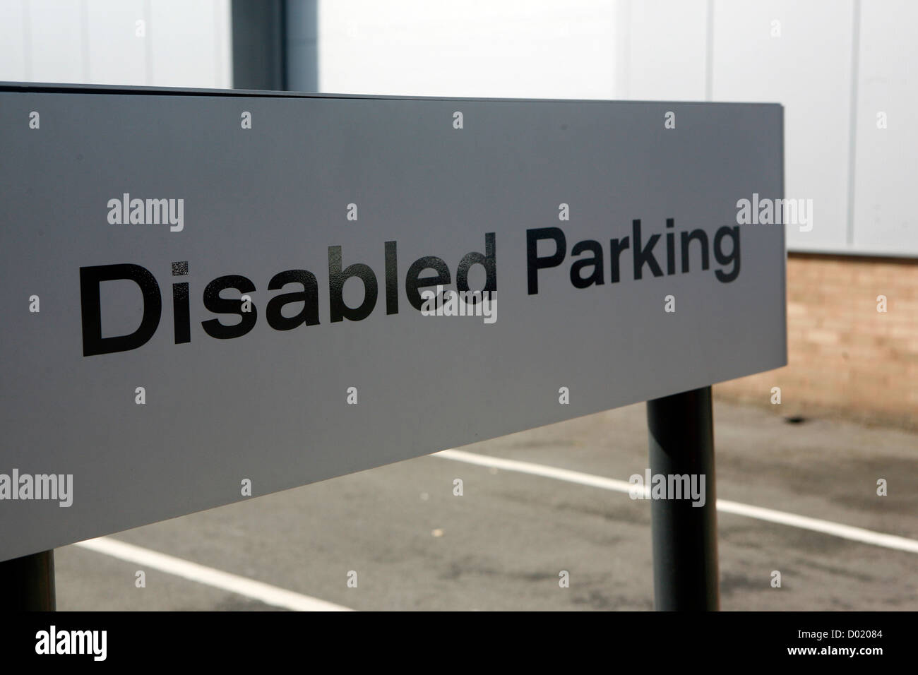 A sign for a Disabled Parking space in a car park Stock Photo - Alamy