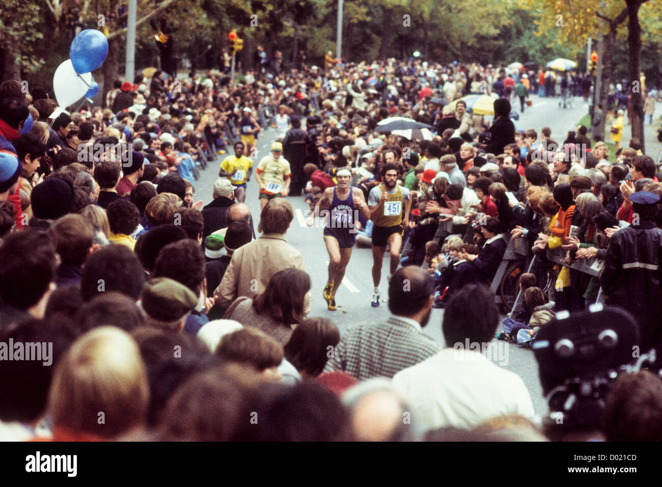 Runners competing in central park hi-res stock photography and images ...