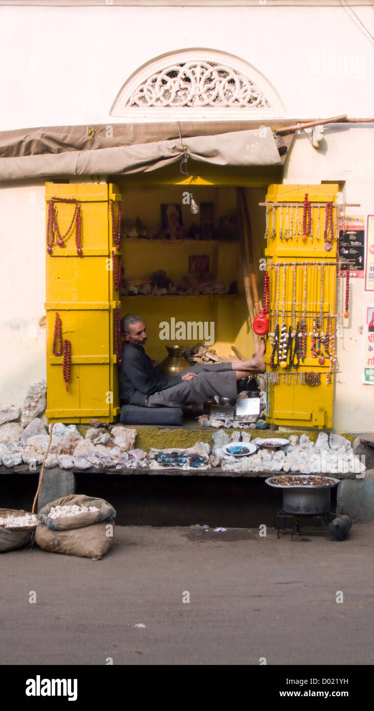 Lapis lazuli india hi-res stock photography and images - Alamy