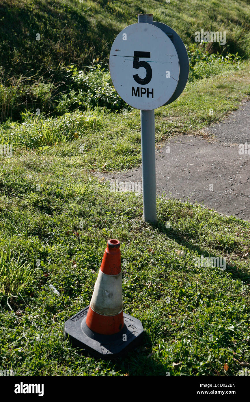 Mph triangle hi-res stock photography and images - Alamy