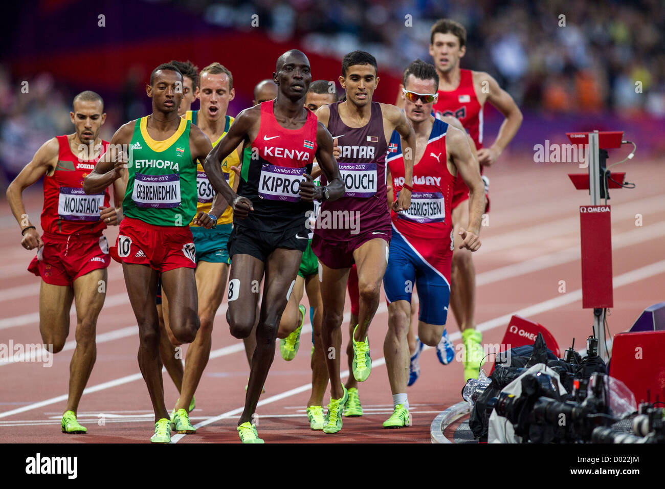 Mens 1500 meters hi-res stock photography and images - Alamy