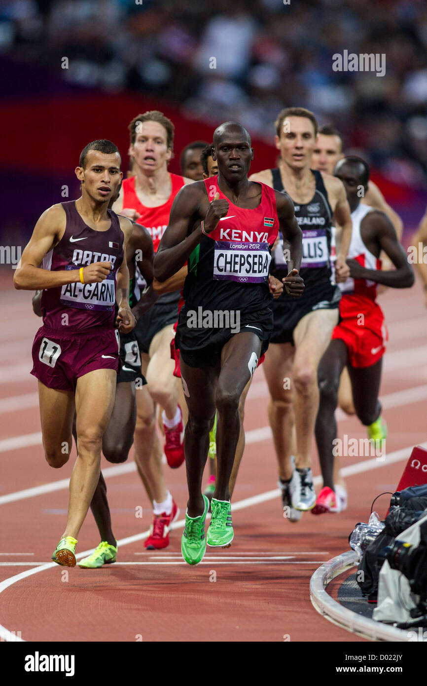 Mens 1500 meters hi-res stock photography and images - Alamy