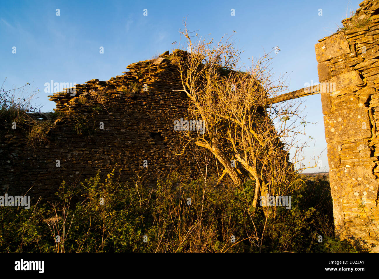 Avening hi-res stock photography and images - Alamy