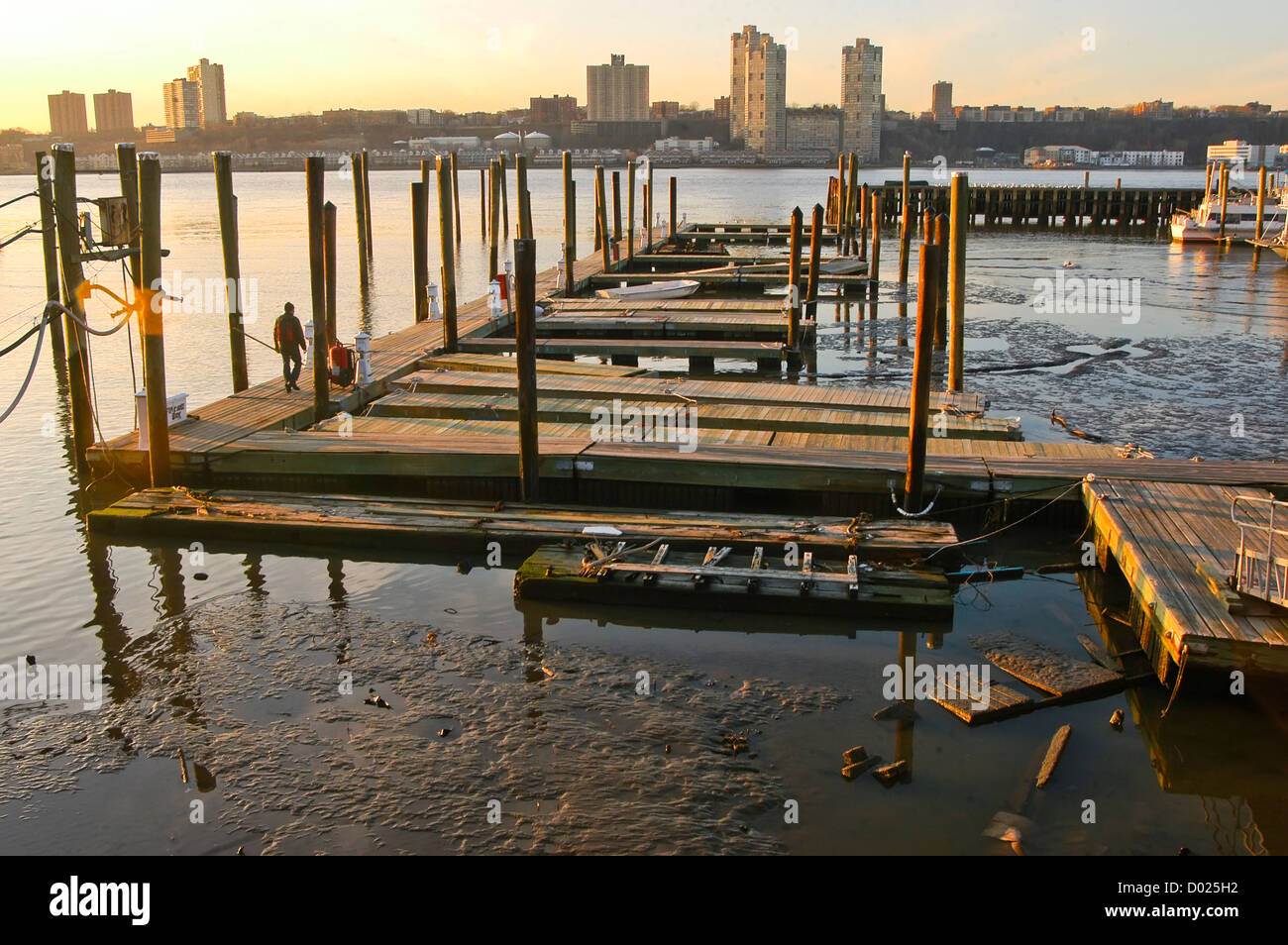 79th street boat basin hi-res stock photography and images - Alamy