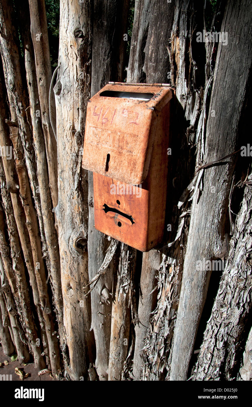 Rusted mailbox hi-res stock photography and images - Alamy