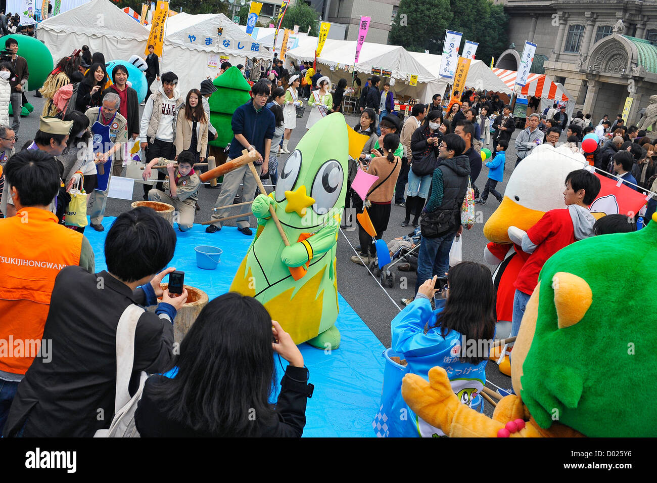 November 11th, 2012 : Tokyo, Japan - People took pictures of Yurukyara ...