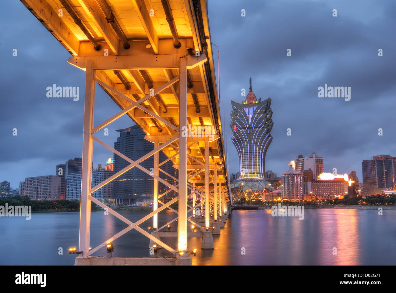 Skyline macau bridge blue sky hi-res stock photography and images - Alamy
