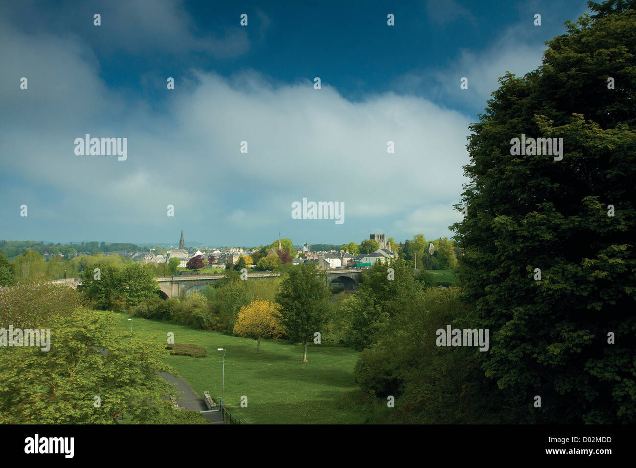 Bridgend park kelso scottish borders hi-res stock photography and ...