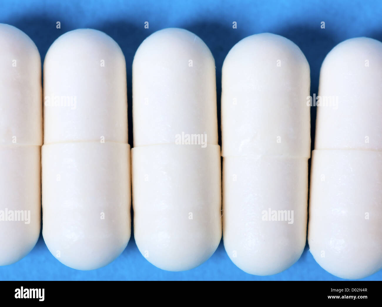 White pills background hi-res stock photography and images - Alamy