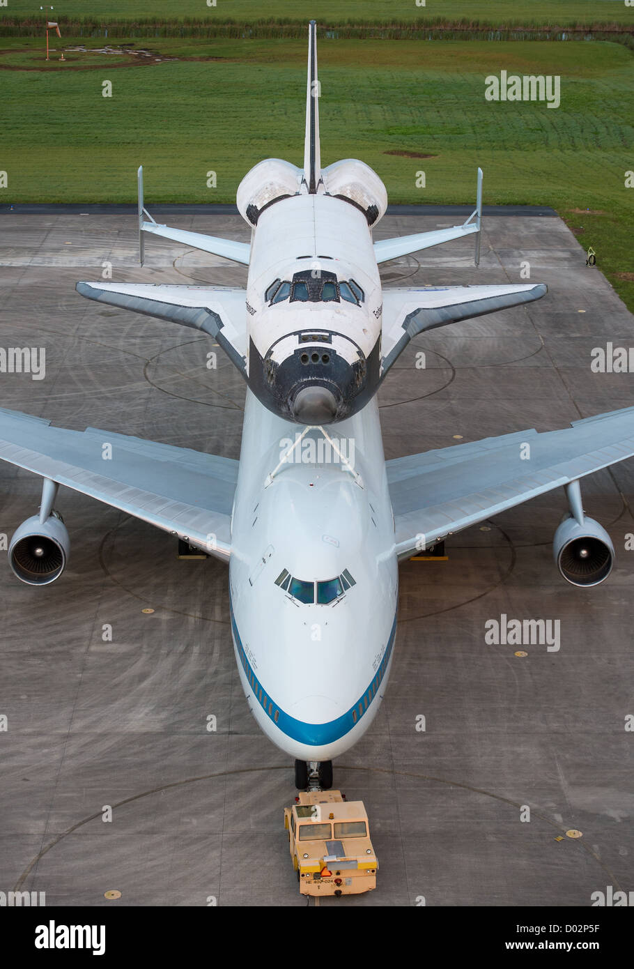 Space shuttle on boeing 747 hi-res stock photography and images - Alamy