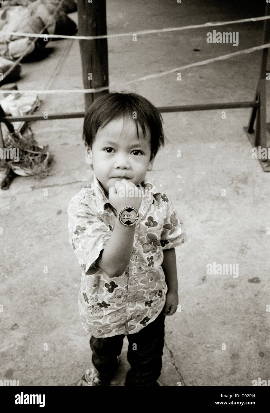 Laotian children hi-res stock photography and images - Alamy
