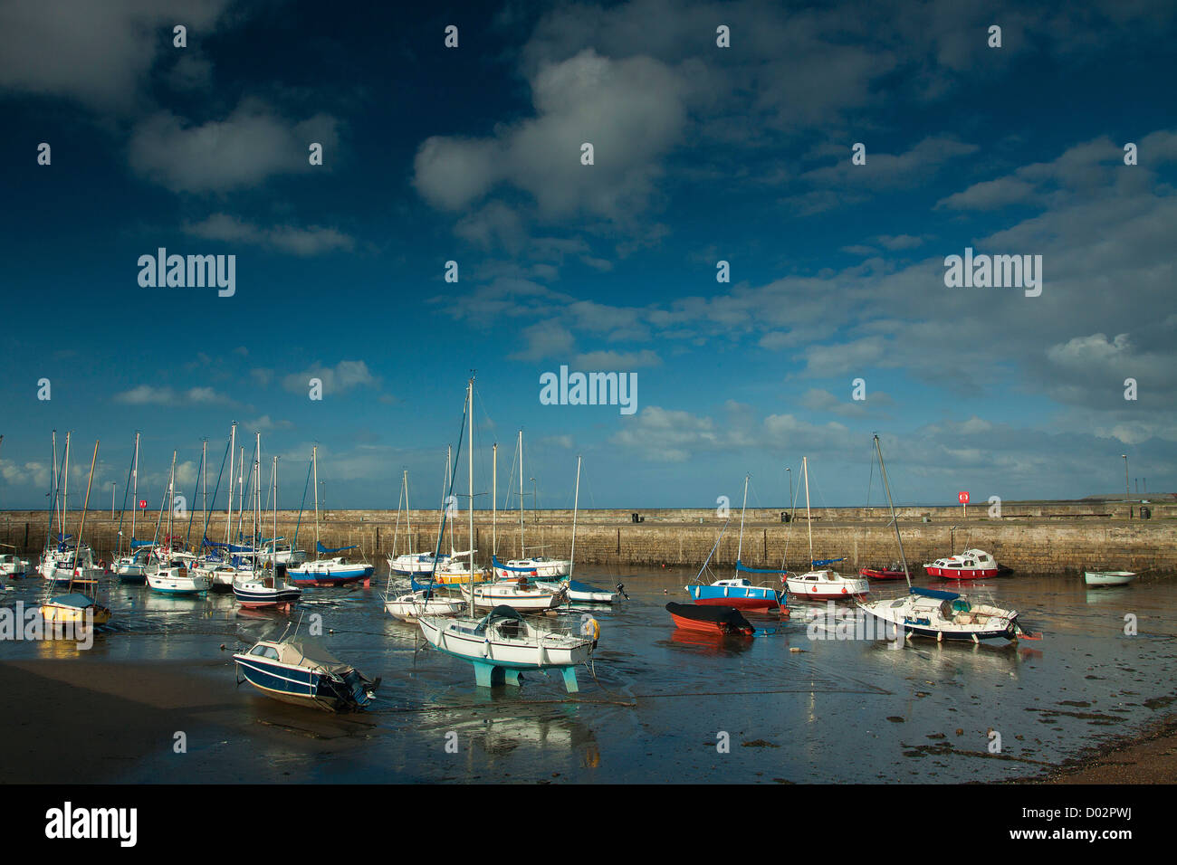 Fisherrow harbour hi-res stock photography and images - Alamy
