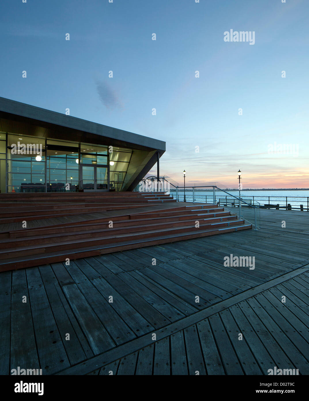 Southend pier 2012 hi-res stock photography and images - Alamy