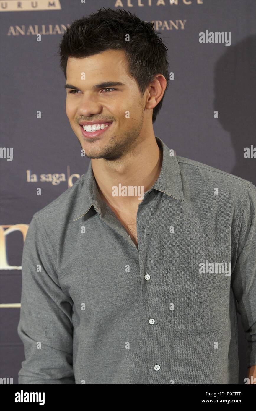 Nov. 15, 2012 - Madrid, Spain - Taylor Lautner attends the pohtocall of ...