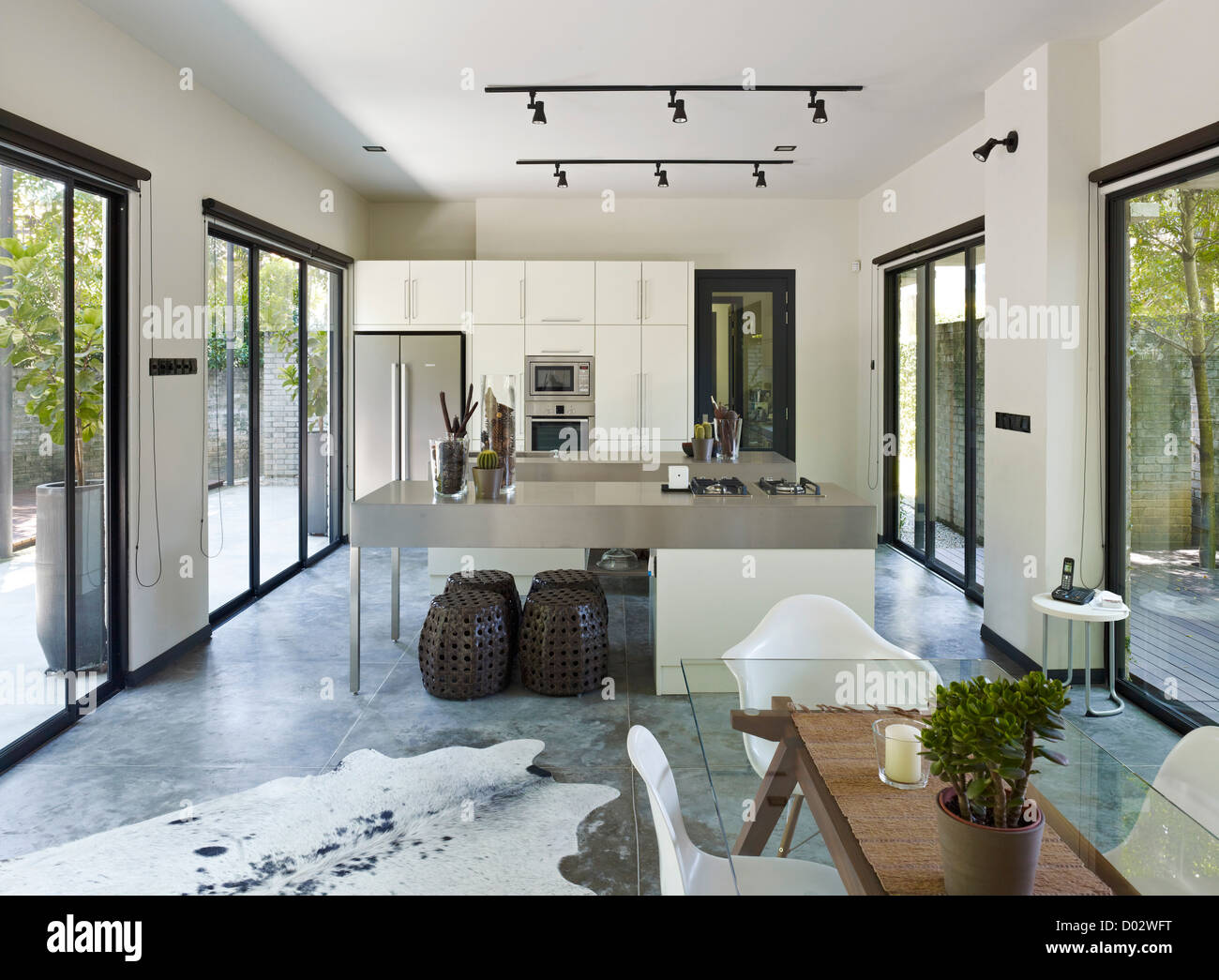 Dog Concrete House, Kuala Lumpur, Malaysia. Architect: Kevin Low, 2012 ...