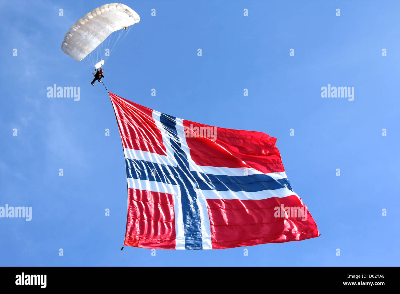 Parachute fabric hi-res stock photography and images - Alamy