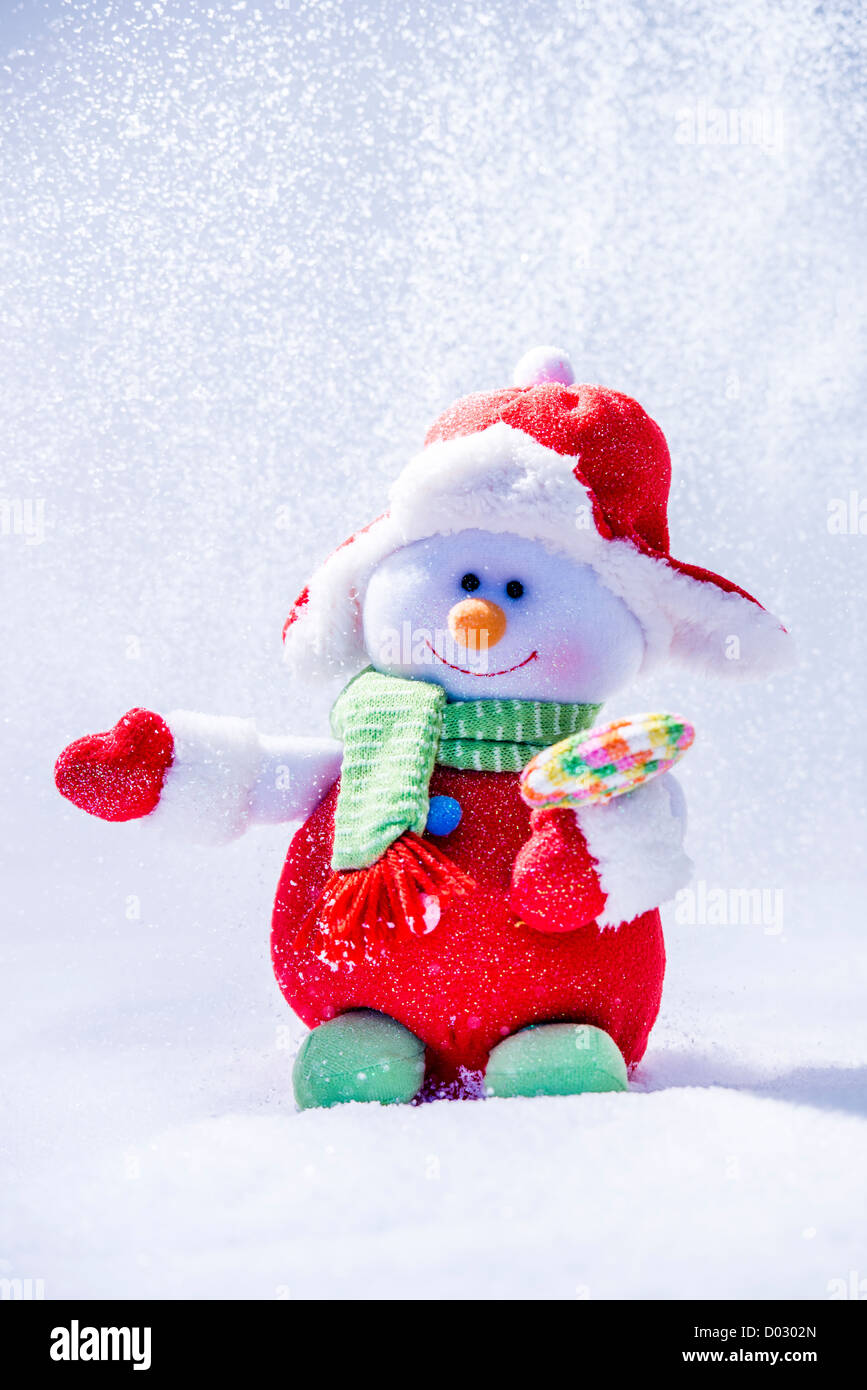 Smiley face in snow hi-res stock photography and images - Alamy