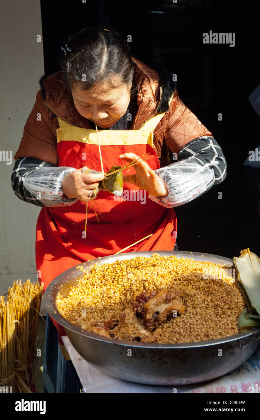 China village cooking hi-res stock photography and images - Alamy