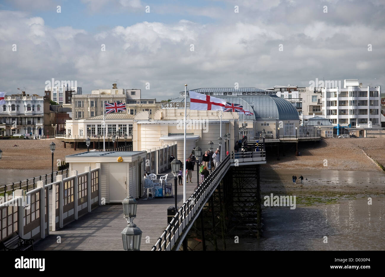 Worthing town seafront hi-res stock photography and images - Alamy