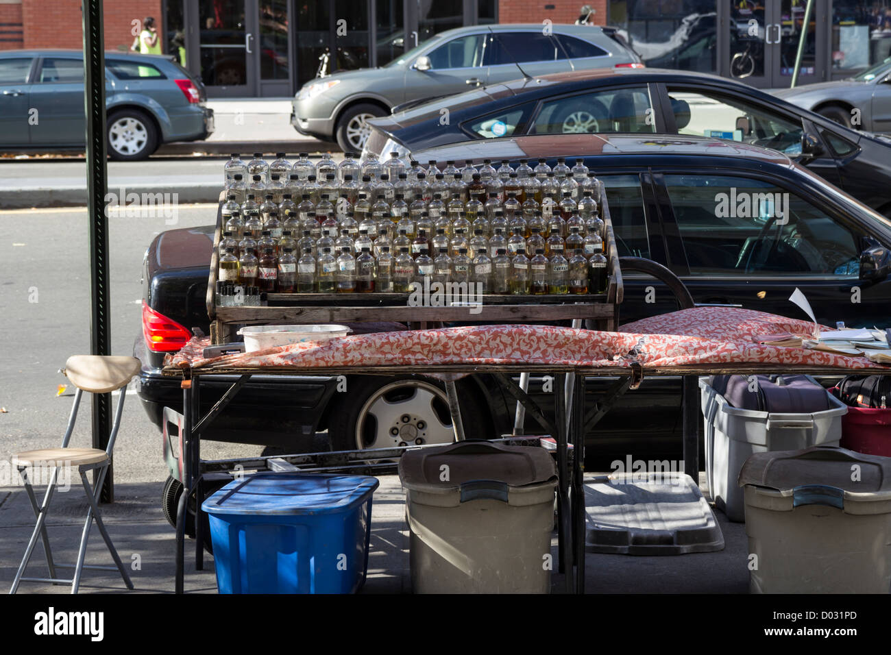 Perfume street vendor harlem nyc hi-res stock photography and images ...