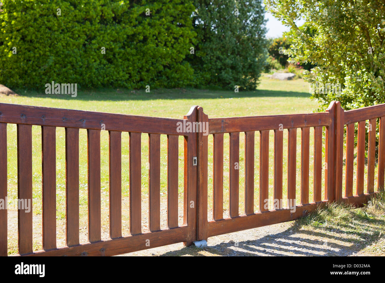 Country Wooden Gate Entry to Courtyard. Sunny day Stock Photo - Alamy
