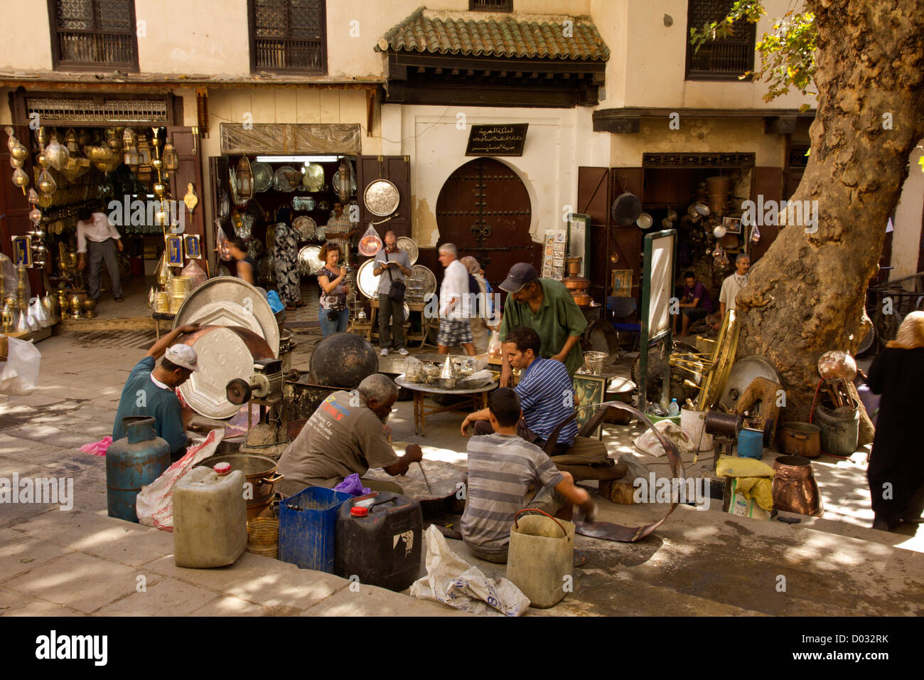 Copper beating hi-res stock photography and images - Alamy