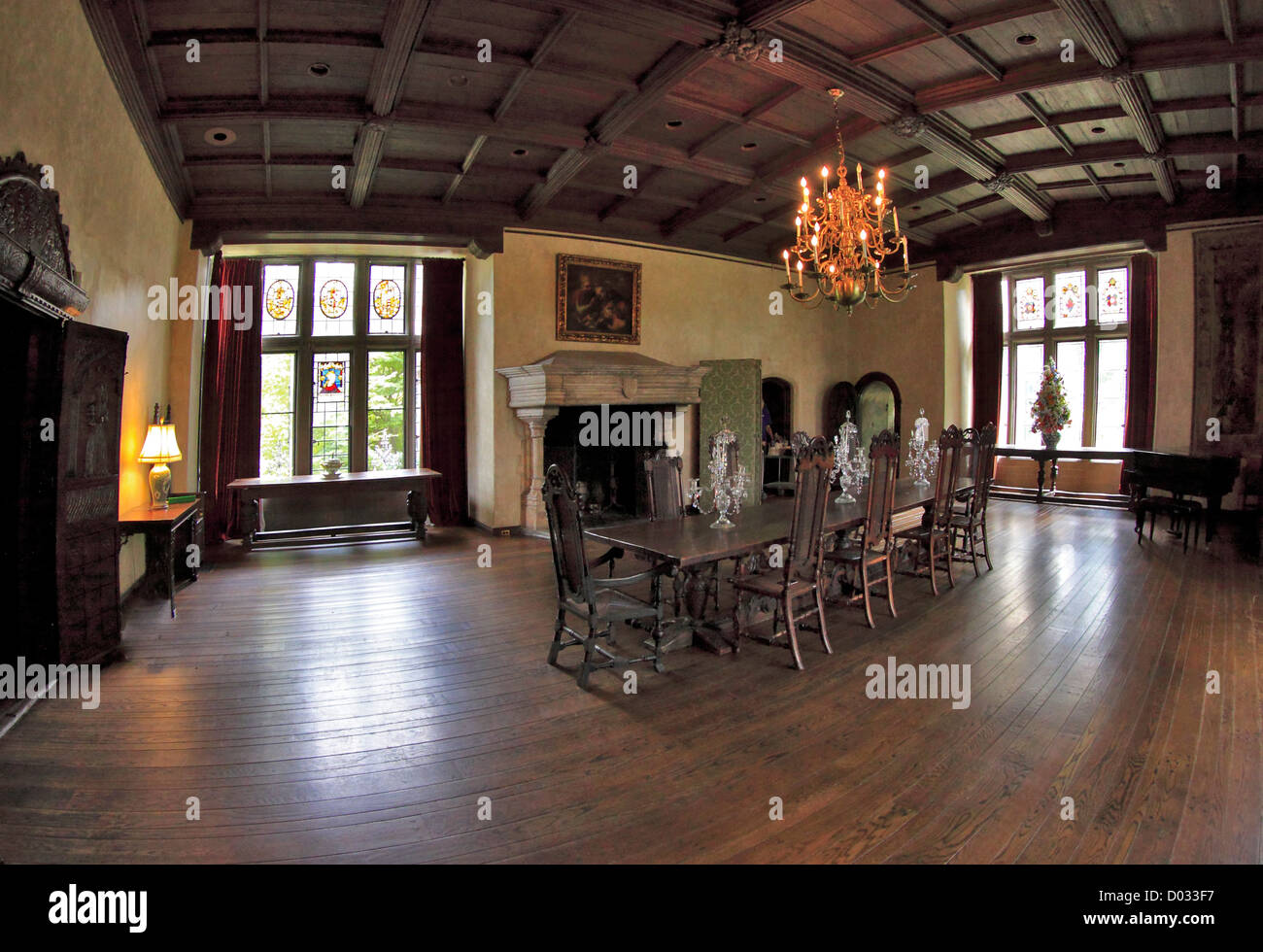 The main dining room Coe Hall / Planting Fields the gold coast estate ...