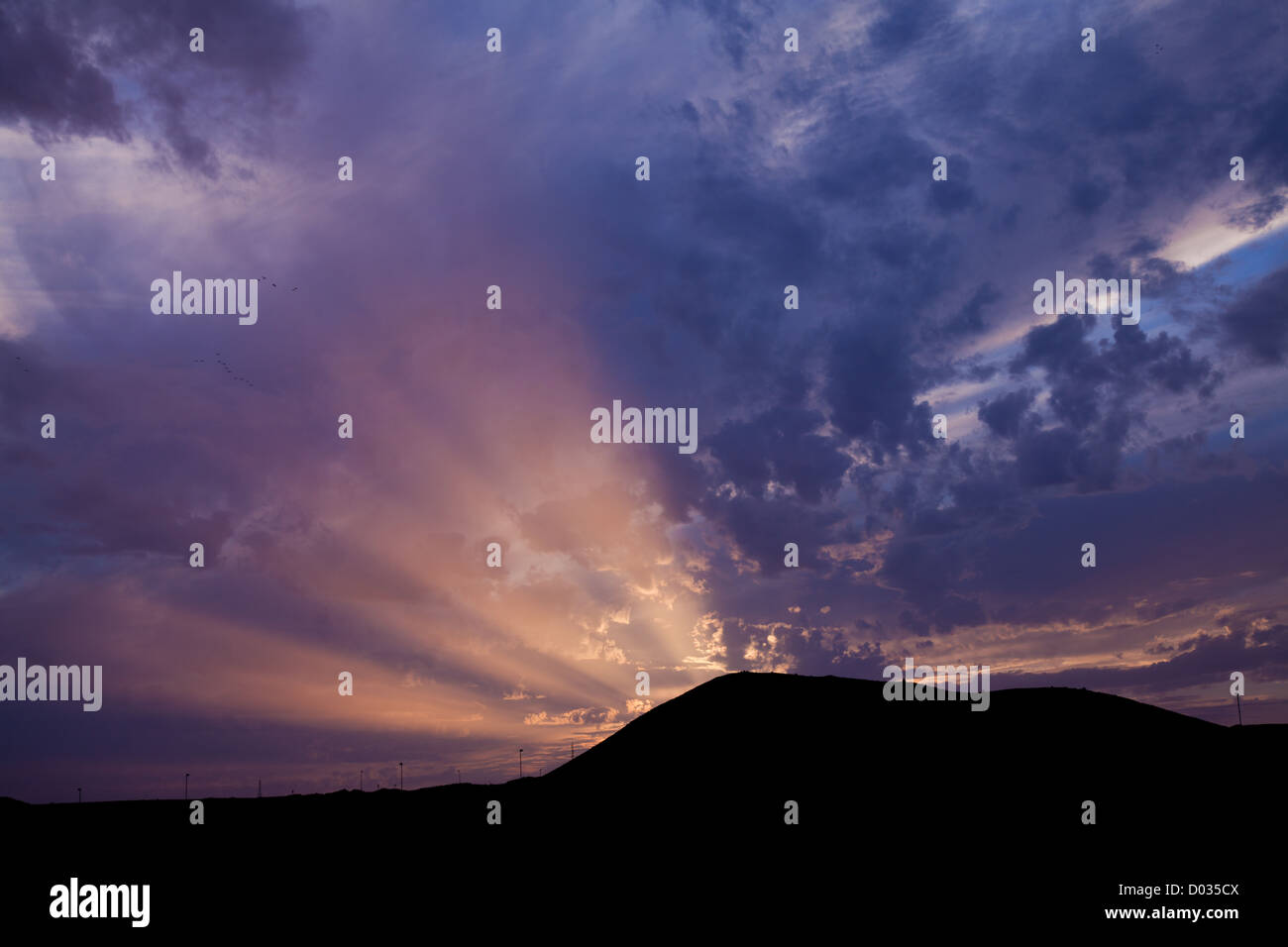 Volcanoes silhouette sunset hi-res stock photography and images - Alamy