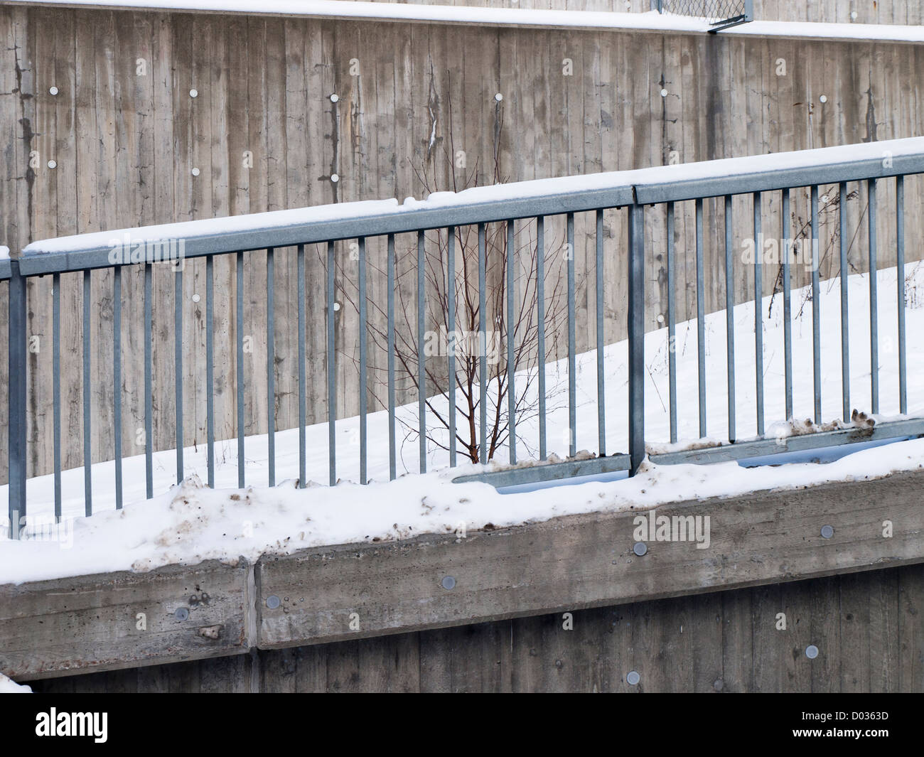 Jungle track uphill hi-res stock photography and images - Alamy