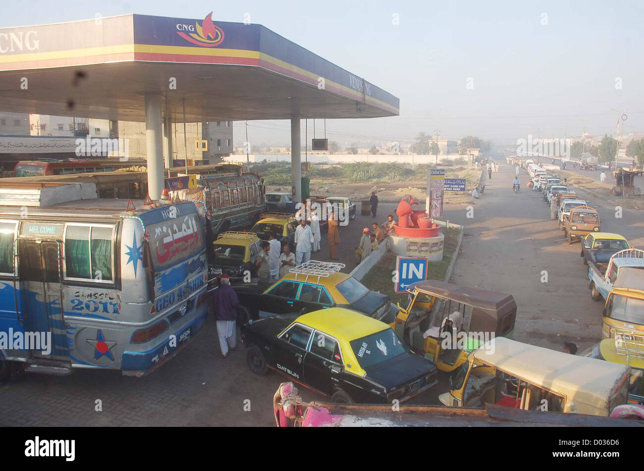 Queue Of Vehicles High Resolution Stock Photography and Images - Alamy